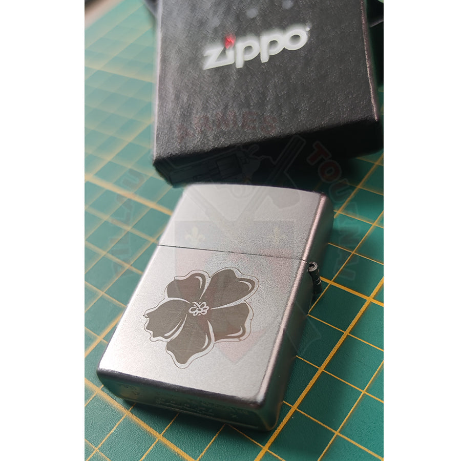 Gravure Laser Zippo Thème Violette – Billau Armes Tournai